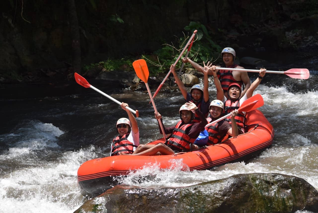 Enjoying the Fun and Challenging Rafting in Ubud with Red Paddle Bali ...